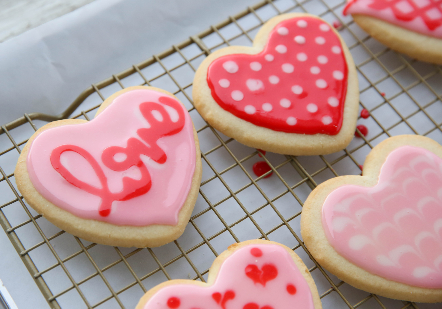 Tutorial: Cookie Decorating with Glace Icing - Our Best Bites