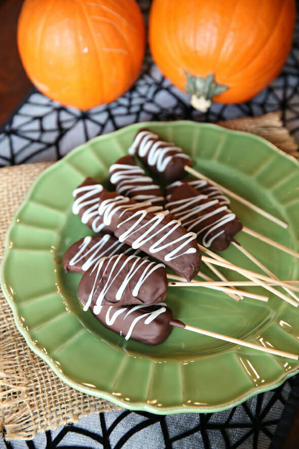 Chocolate-Dipped Caramel Apple Pops - Our Best Bites